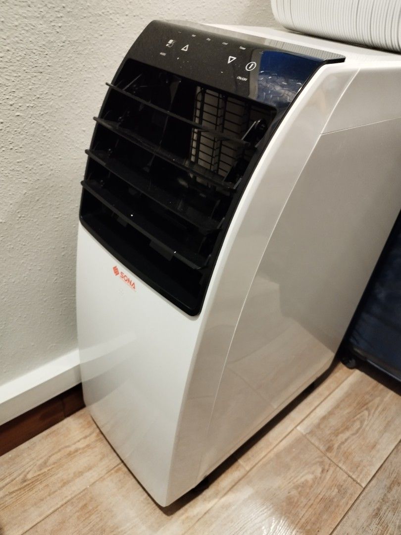 SONA aircon portable unit. 10000BTU, TV & Home Appliances, Air ...