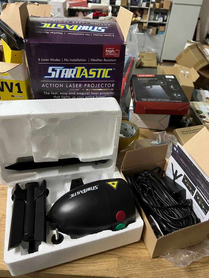 StarTastic Holiday Light Show Action Laser Light Projector As Seen On ...