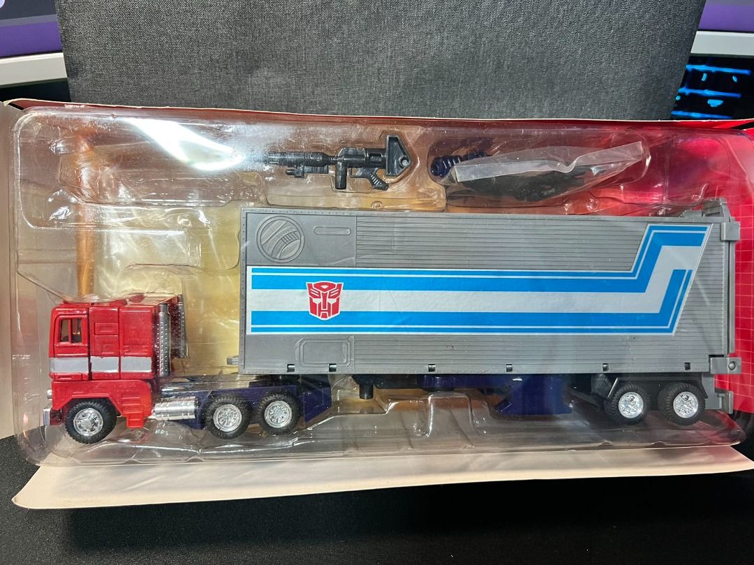 Transformers Optimus Prime Reissue G1 Commemorative Series I - Toys R ...