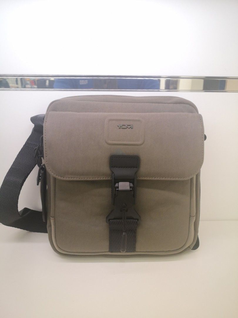 Tumi Alpha Bravo Junior Cross Body Bag 21,000, Men's Fashion, Bags ...