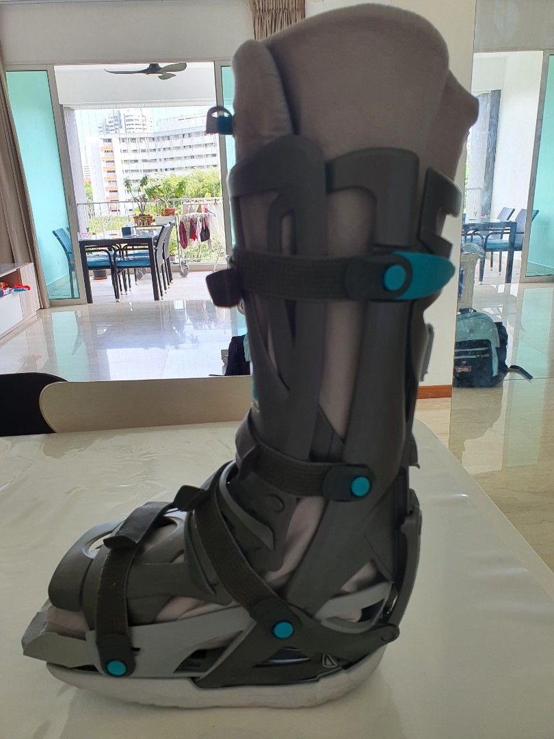 Walking Boots/ Braces Vaco ped, Health & Nutrition, Braces, Support ...