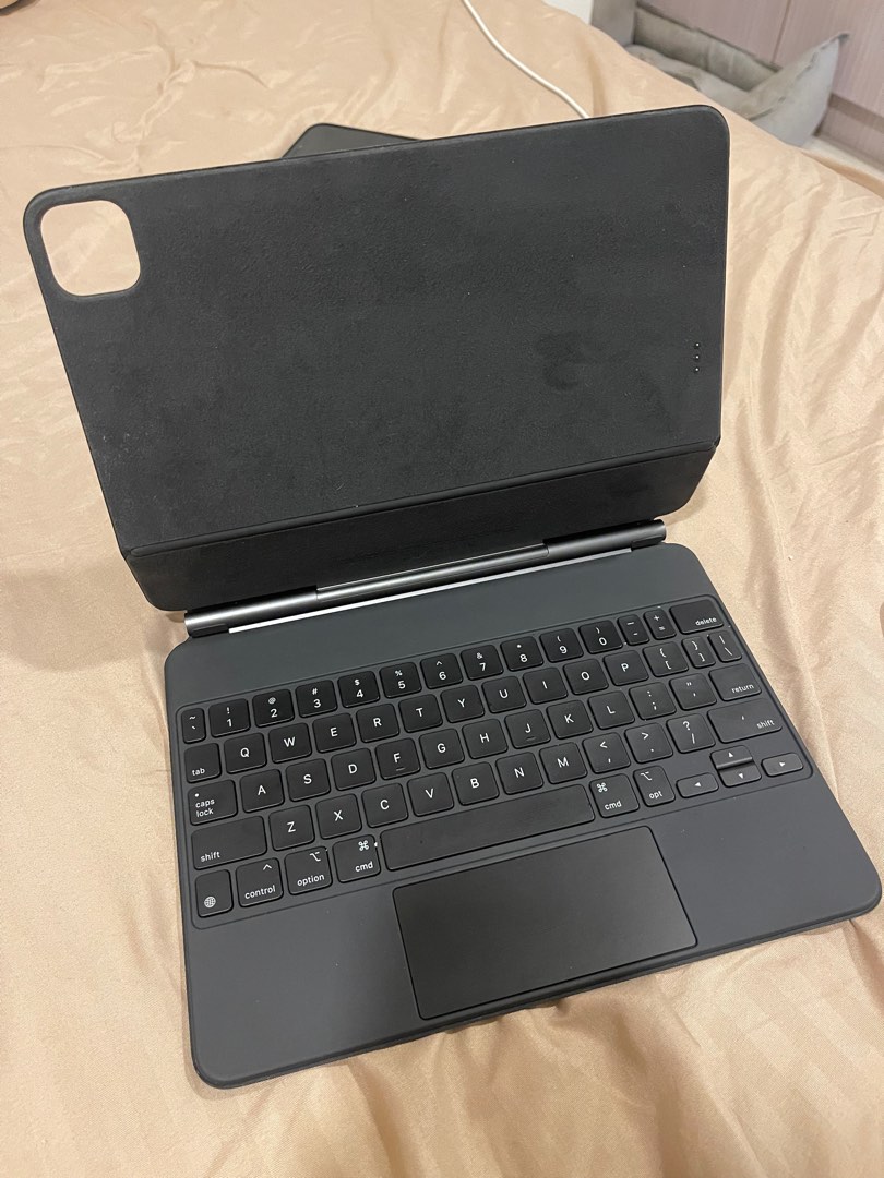 Apple Magic Keyboard 11 inch 2020, Mobile Phones & Gadgets, Mobile ...