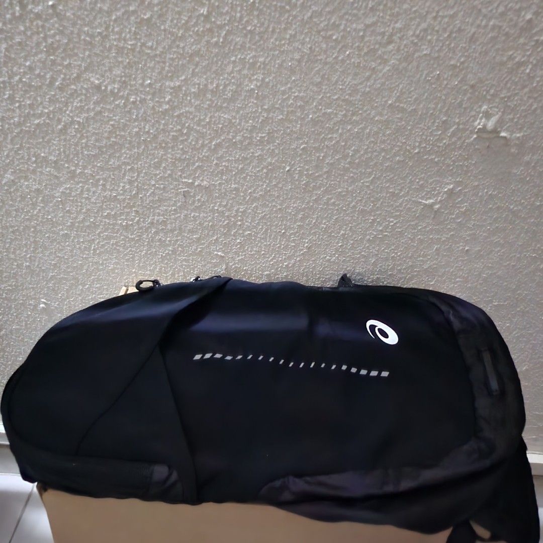 Asics Running Backpack, Men's Fashion, Activewear on Carousell