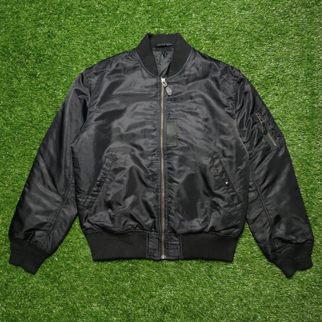 Boomber Military Jacket GU by Uniqlo, Fesyen Pria, Pakaian , Baju ...