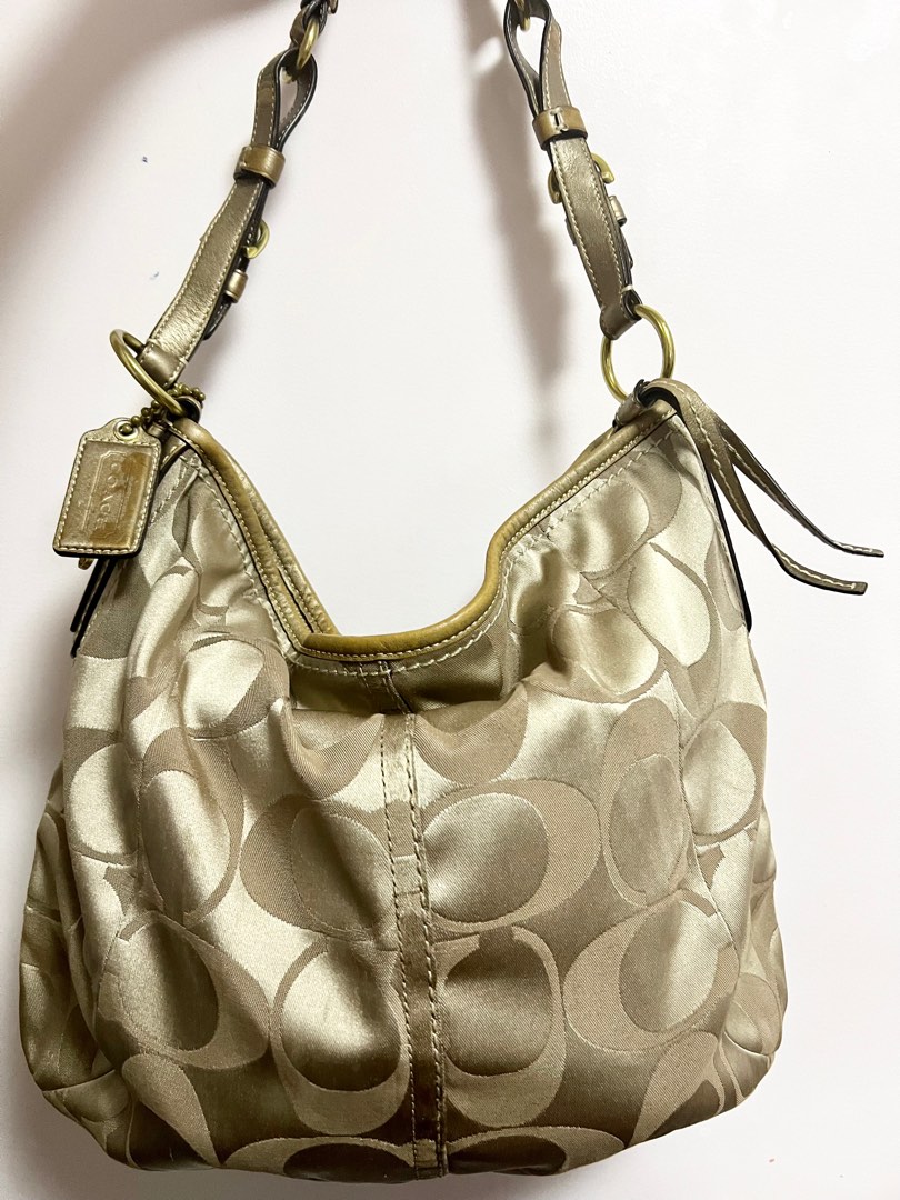 Coach Signature Soho Bag Metallic Gold, Women's Fashion, Bags & Wallets ...