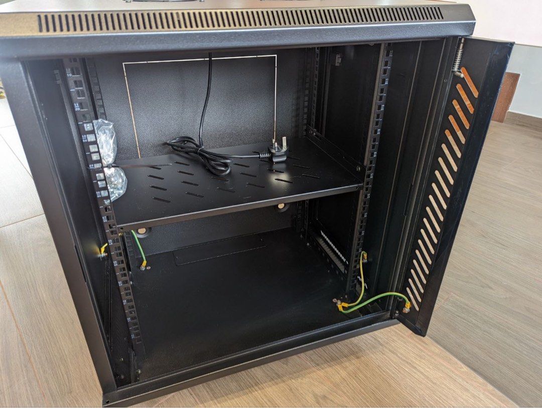 Comrack 12u server rack (CR21), Computers & Tech, Parts & Accessories ...