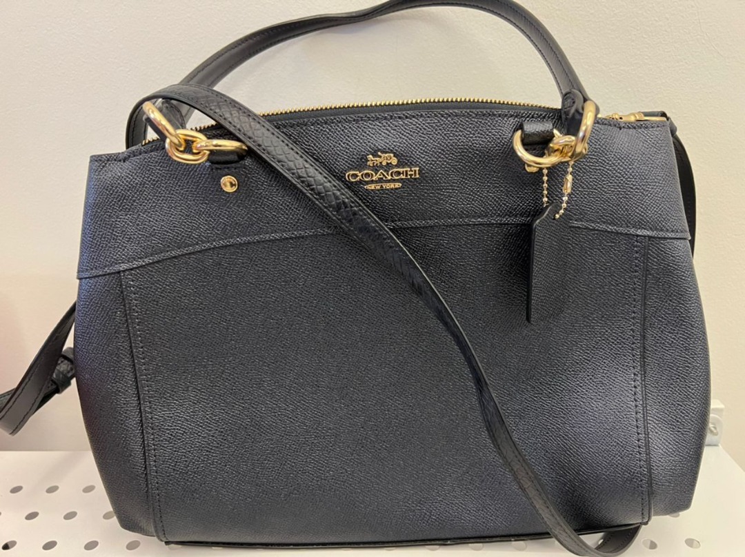 Couch Bag, Women's Fashion, Bags & Wallets, Shoulder Bags on Carousell