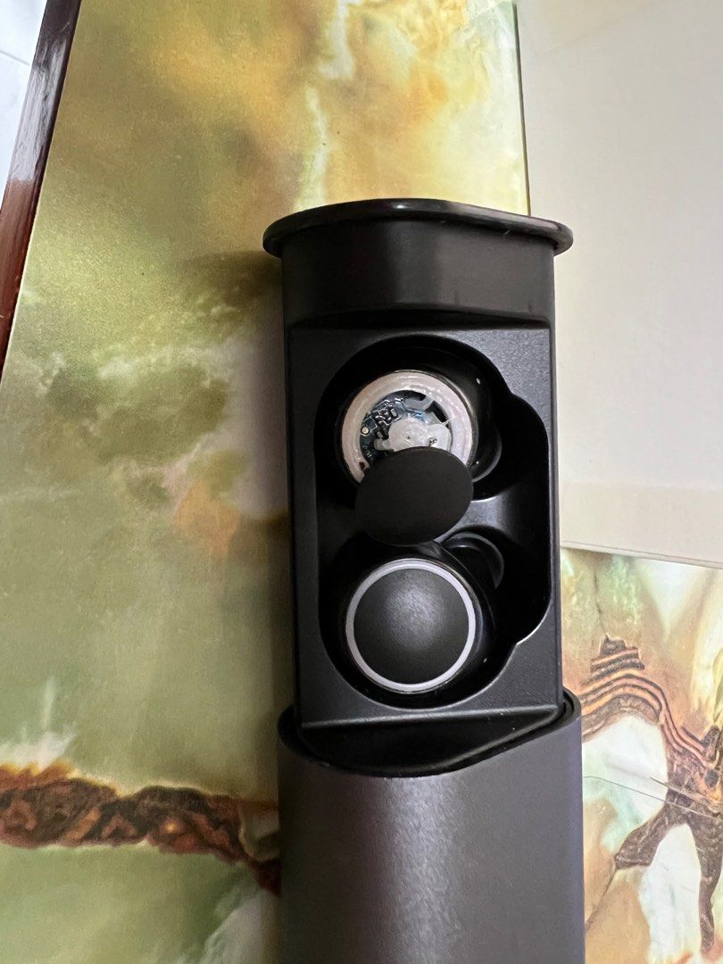 CREATIVE OUTLINER AIR, Audio, Earphones on Carousell