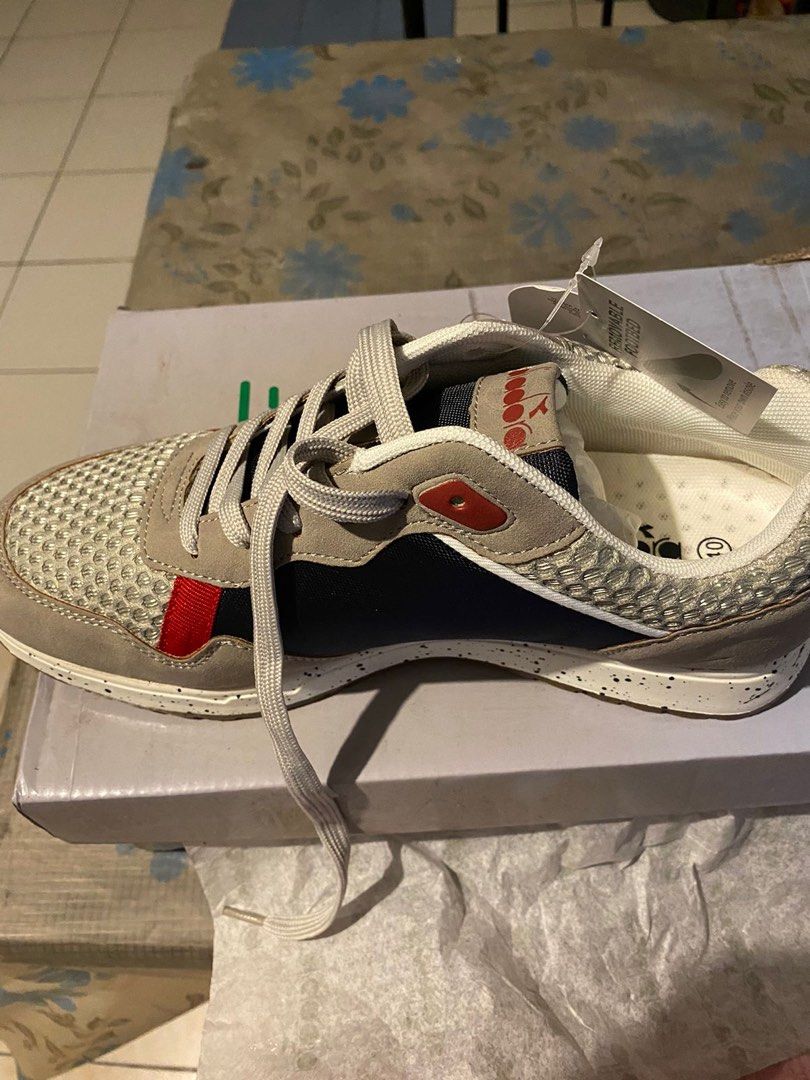 Diodora (masih baru belum dipakai), Fesyen Pria, Sepatu , Sneakers di ...