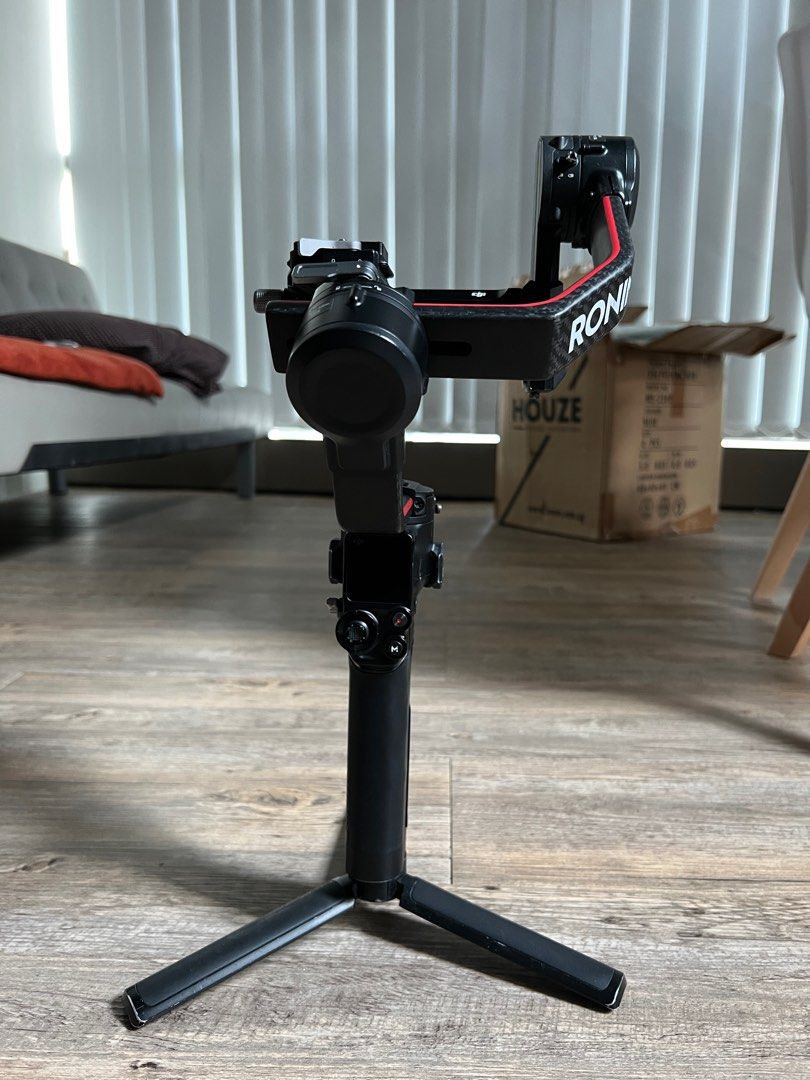 DJI RS2 Pro Combo, Photography, Photography Accessories, Gimbals & Stabilisers on Carousell