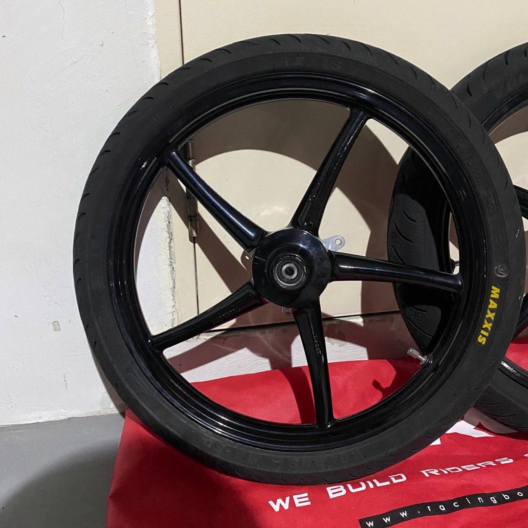 Enkei sp 17 inch Rim + Maxis tyres, Motorcycles, Motorcycle Accessories ...