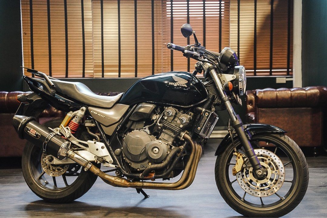 Honda CB400SF Revo, Motorcycles, Motorcycles for Sale, Class 2A on Carousell