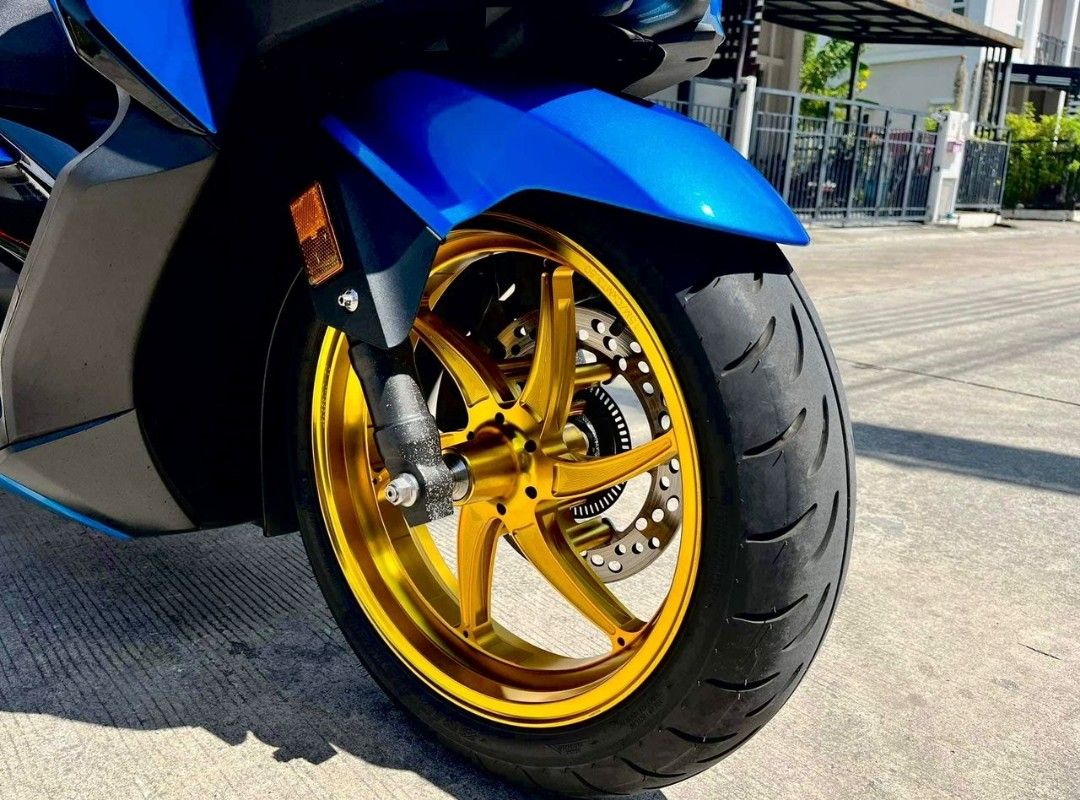 Honda Forza 350 CNC rim Gold, Motorcycles, Motorcycle Accessories on ...