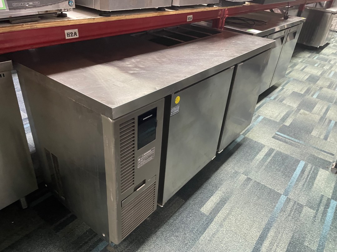 Hoshizaki open top 2 door counter chiller, TV & Home Appliances ...