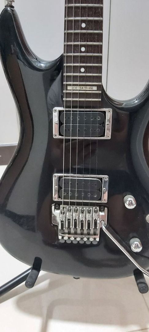 Ibanez JS100 Joe Satriani electric guitar black, Hobbies & Toys, Music ...