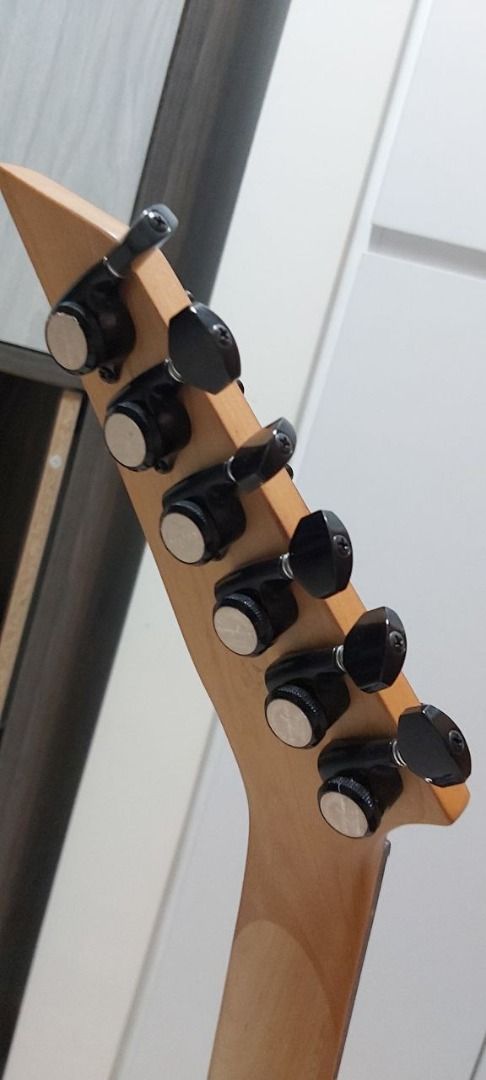 Jackson JS23 Dinky electric guitar white - upgraded pickup and locking ...