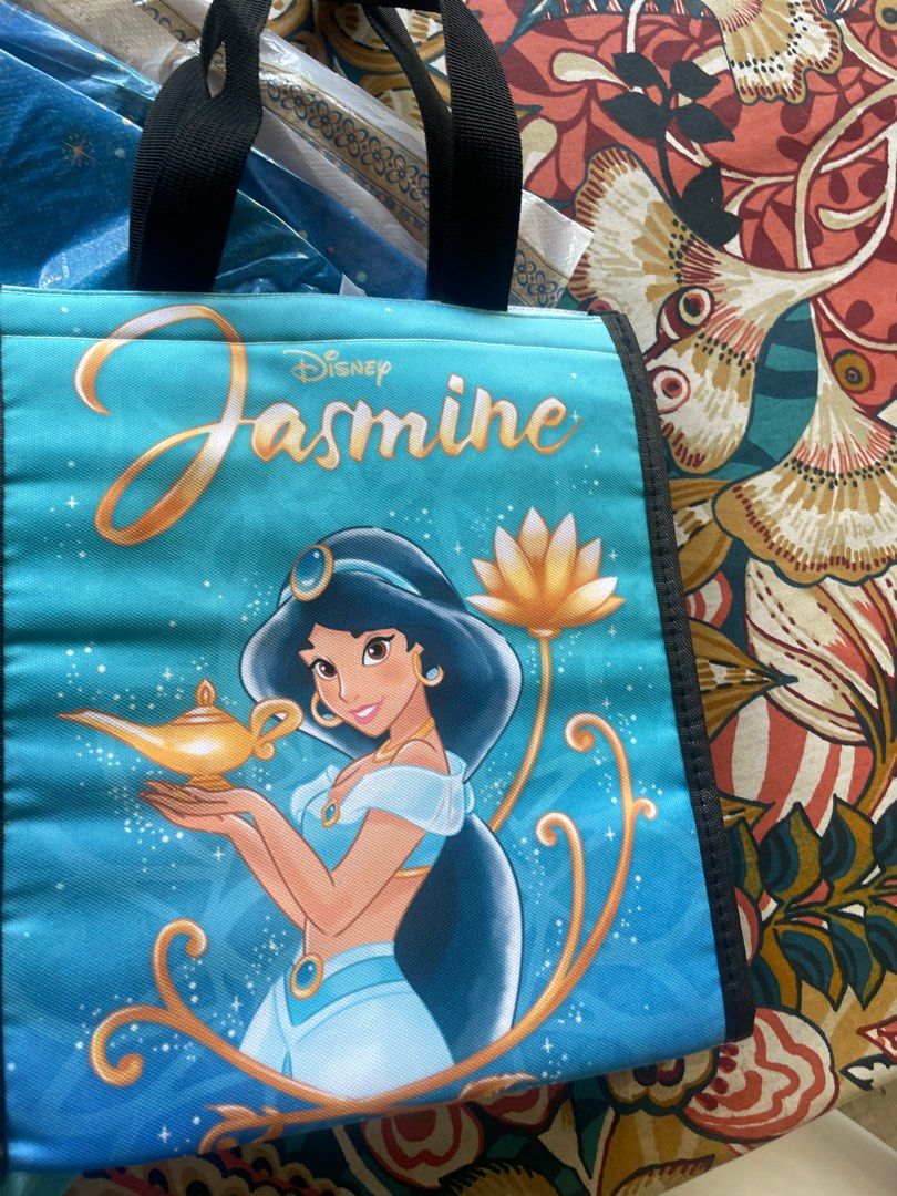 Jasmine/Aladdin party supply, Hobbies & Toys, Stationery & Craft ...