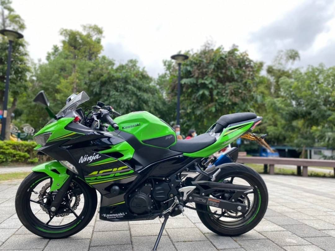 Kawasaki Ninja 400, 機車, 重機在旋轉拍賣