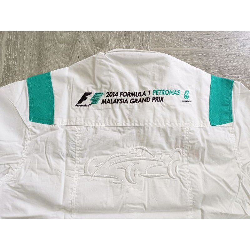 Kemeja F1 PETRONAS Original, Men's Fashion, Tops & Sets, Tshirts & Polo ...