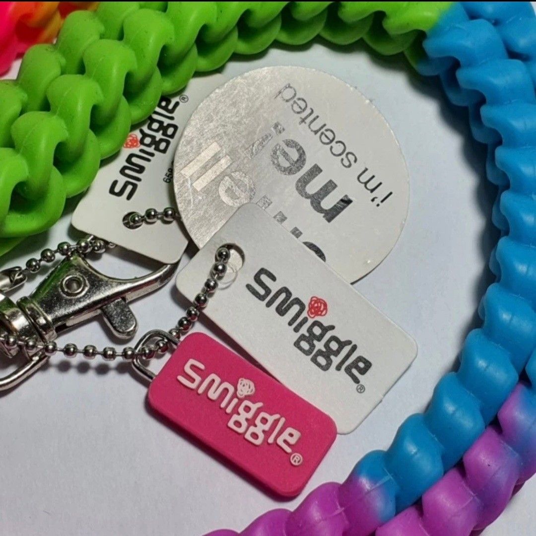 Lanyard SMIGGLE gantungan name tag, Barang Yang Dicari di Carousell