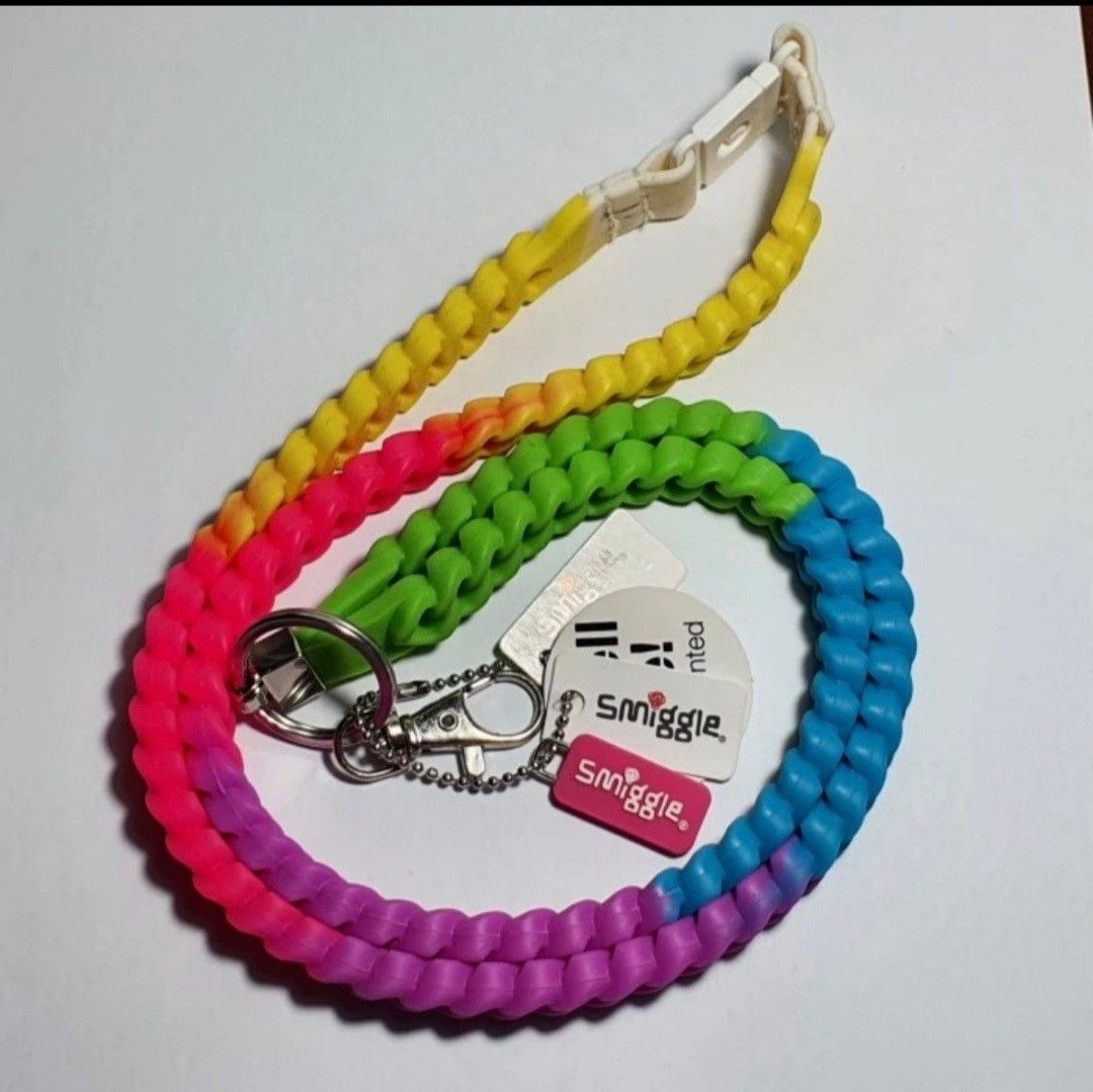 Lanyard SMIGGLE gantungan name tag, Barang Yang Dicari di Carousell