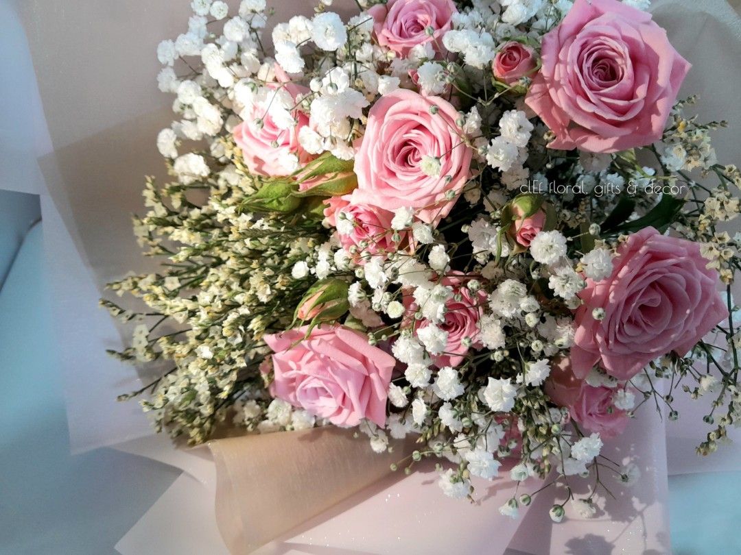 Light pink spray roses, baby pink roses bouquet with gyp and limonium ...