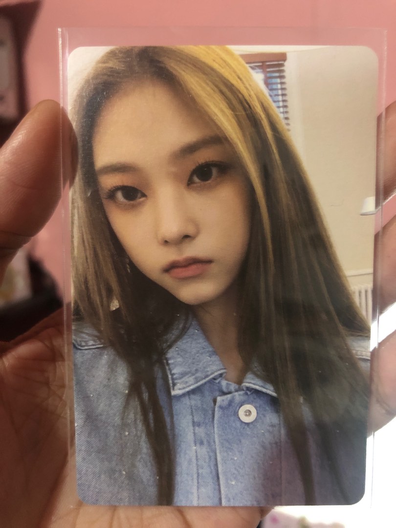 NewJeans Weverse Album Haerin Photocard, Hobbies & Toys, Memorabilia ...