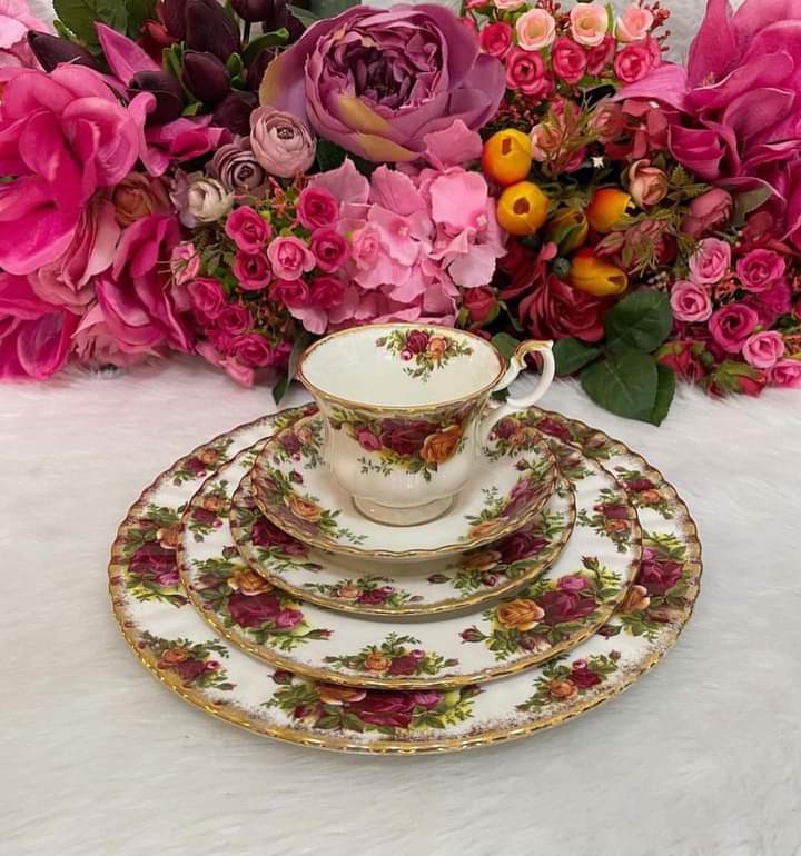 ROYAL ALBERT OCR 5 PIECE SET, Furniture & Home Living, Kitchenware ...