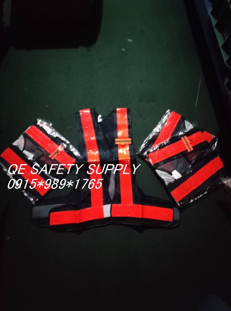 Safety Vest Shoulder Type wit Chest Lock, Commercial & Industrial ...