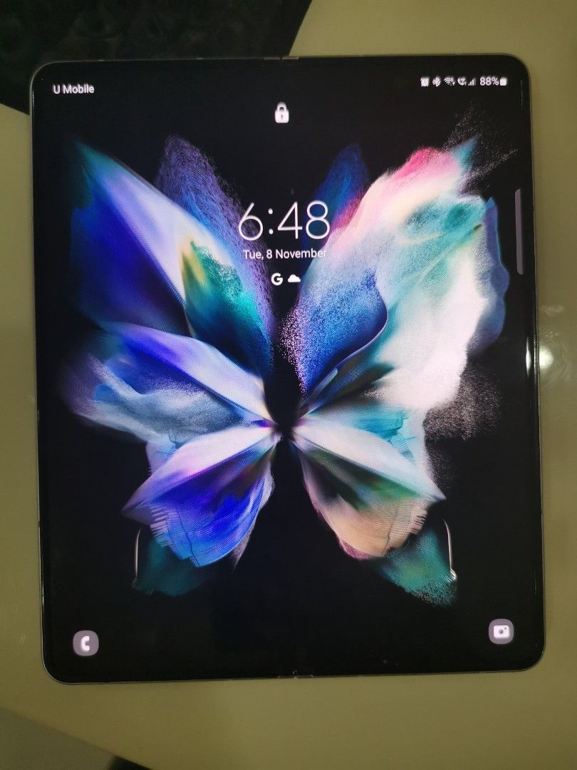 Samsung fold 3 256GB (inner screen hairline crack), Mobile Phones ...