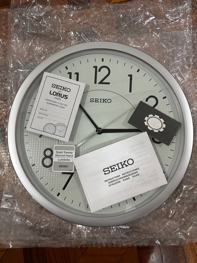 Seiko Lumibrite Quiet Sweep Luminous Wall Clock QXA629S, Furniture ...