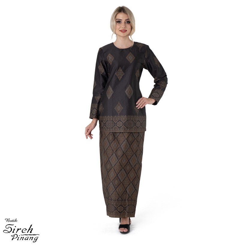 Sireh Pinang, Women's Fashion, Muslimah Fashion, Baju Kurung & sets on ...