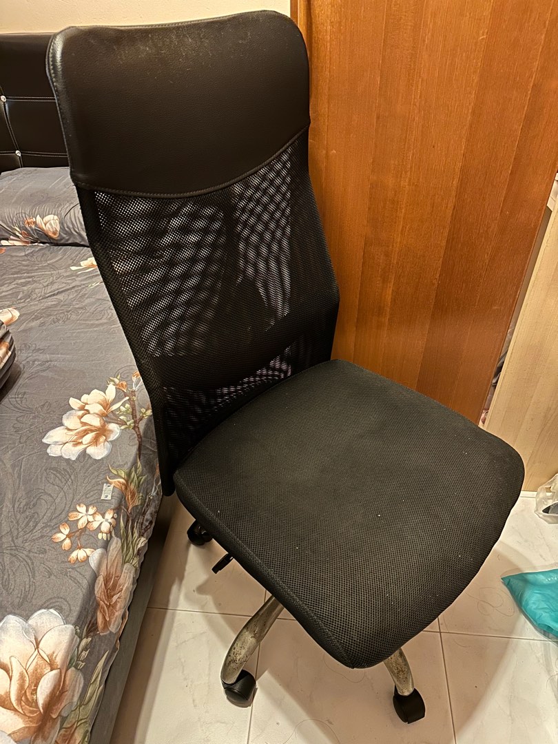 [Rare find] Study Chair/Office Chair, Furniture & Home Living ...