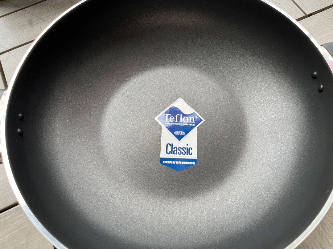Teflon non-stick pan, Furniture & Home Living, Kitchenware & Tableware ...
