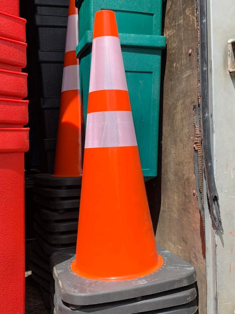 traffic cone, Commercial & Industrial, Construction & Building ...
