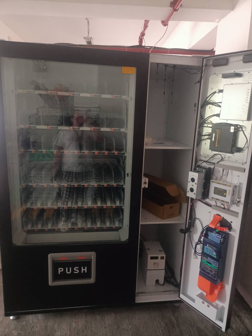 vending machine for cold drinks 22 inch touch screen QR code, TV & Home ...