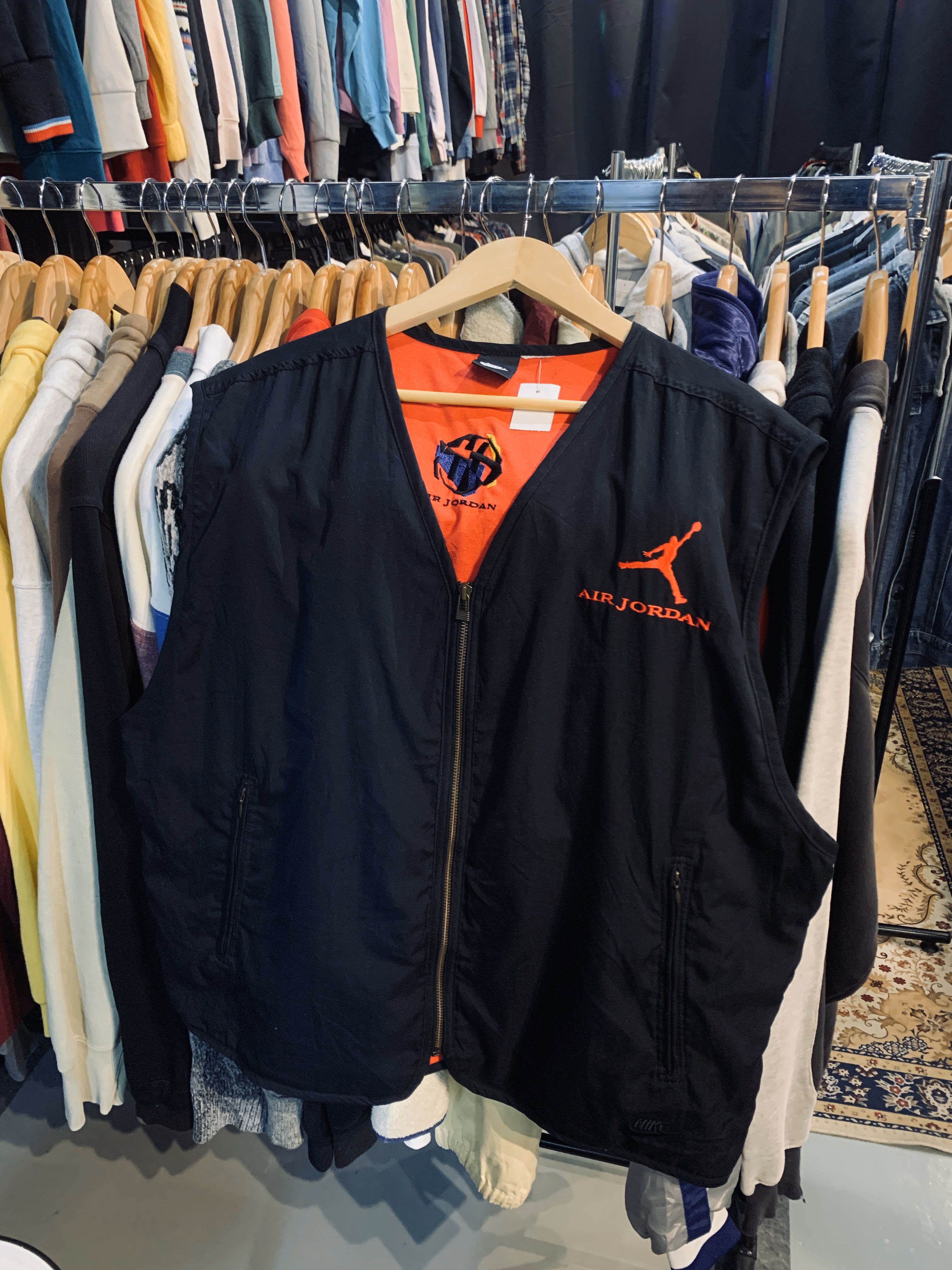 Vintage Nike Air Jordan Vest Jacket, Men's Fashion, Coats, Jackets and ...