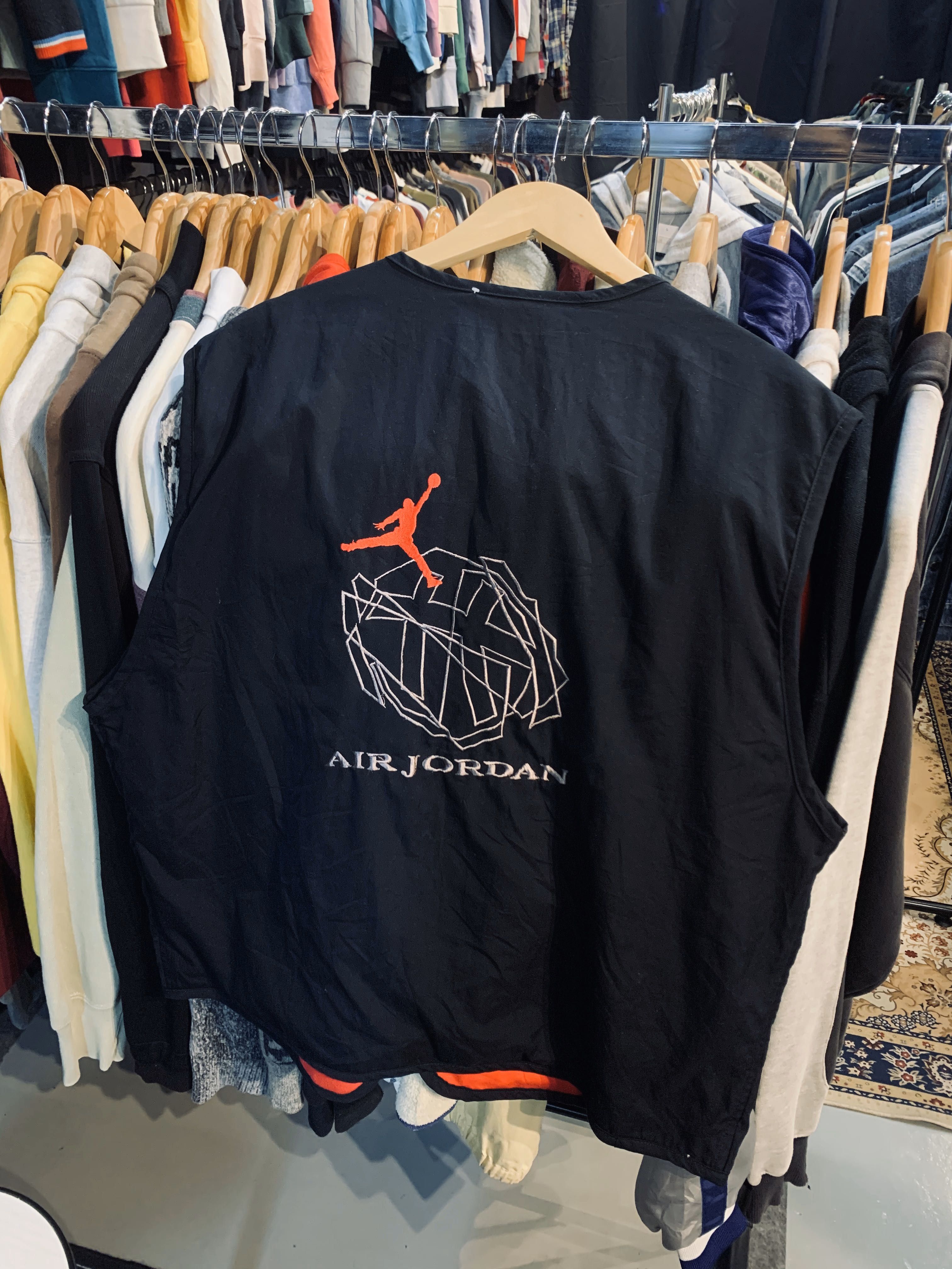 Vintage Nike Air Jordan Vest Jacket, Men's Fashion, Coats, Jackets and ...