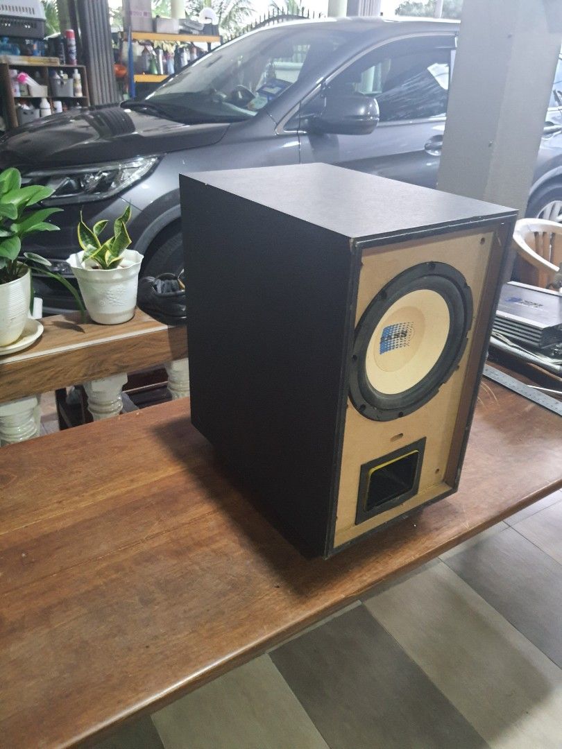7 inch subwoofer, Audio, Soundbars, Speakers & Amplifiers on Carousell