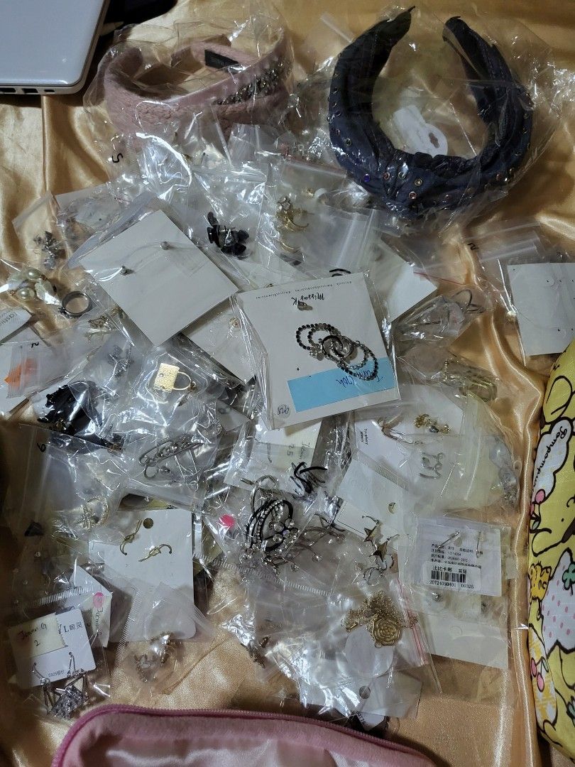 All brand new, Women's Fashion, Jewelry & Organisers, Earrings on Carousell