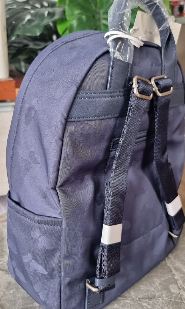 Authentic New Radley London Blue Backpack Bag, Women's Fashion, Bags ...