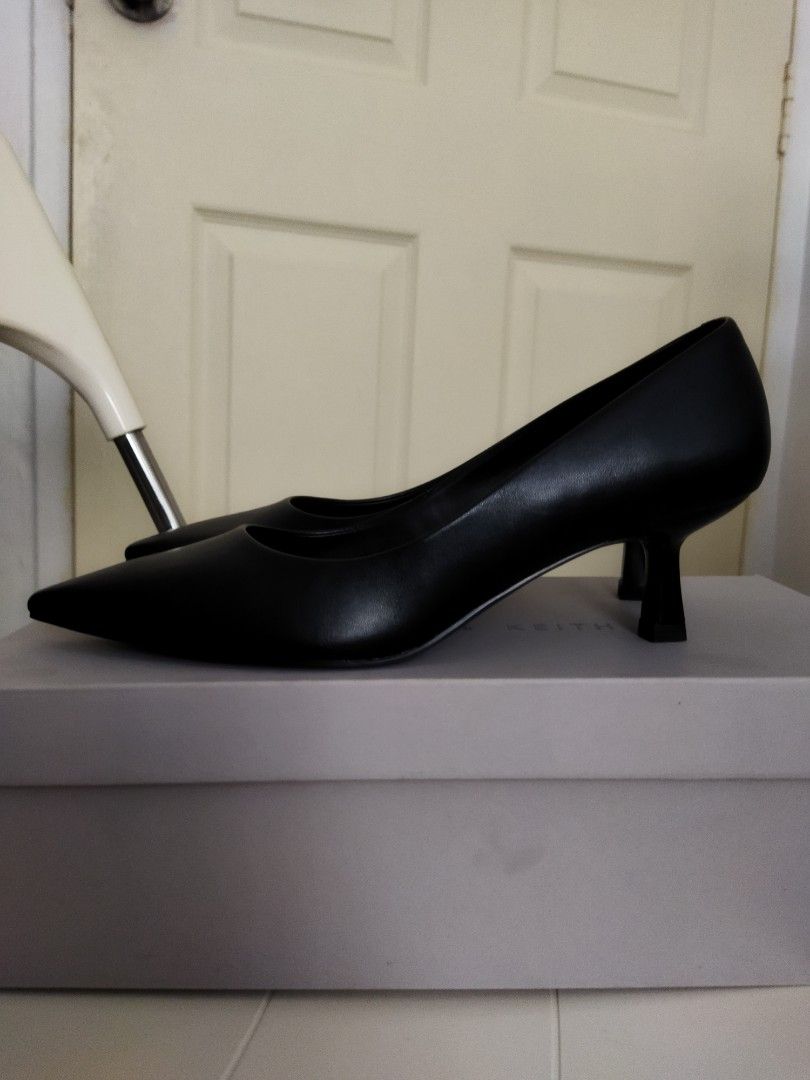 Cabin Crew Black Heels Charles & Keith, Women's Fashion, Footwear ...