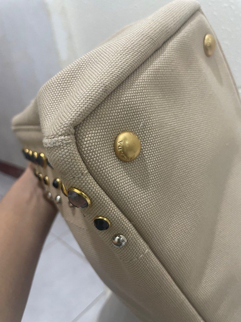 canapa rare crystal beads rank A, Luxury, Bags & Wallets on Carousell