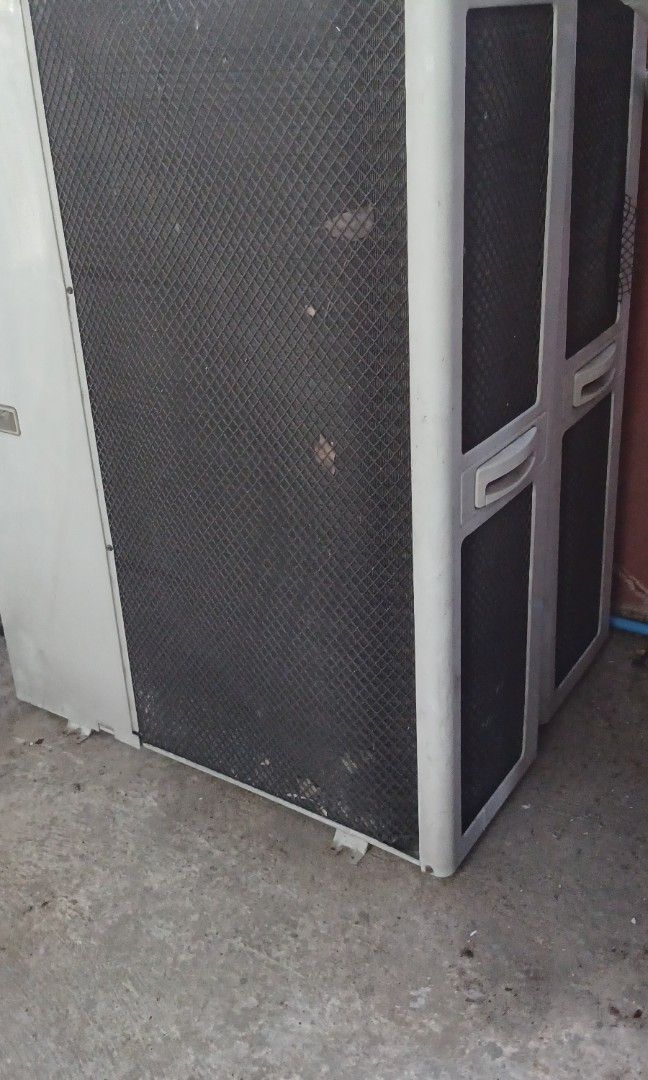 Carrier floor mounted aircon,3 tons, with.remote, condenser.Lower ...