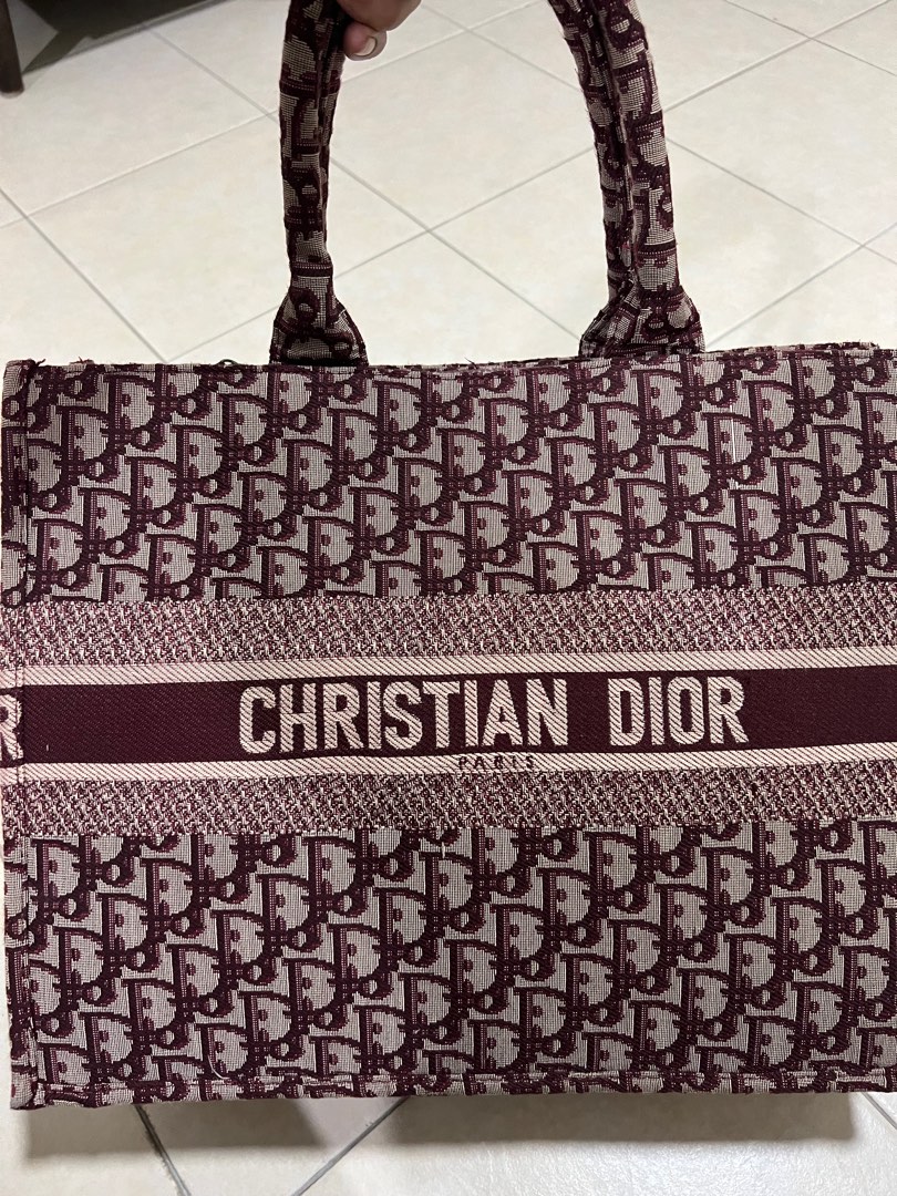 Christian Dior Tote Maroon Oblique, Luxury, Bags & Wallets on Carousell