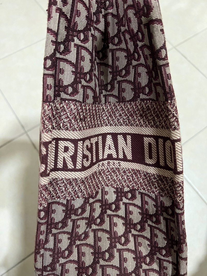 Christian Dior Tote Maroon Oblique, Luxury, Bags & Wallets on Carousell