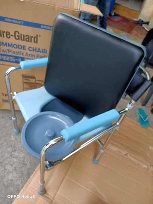 [COMMODE CHAIR] with foam, Health & Nutrition, Medical Supplies & Tools ...