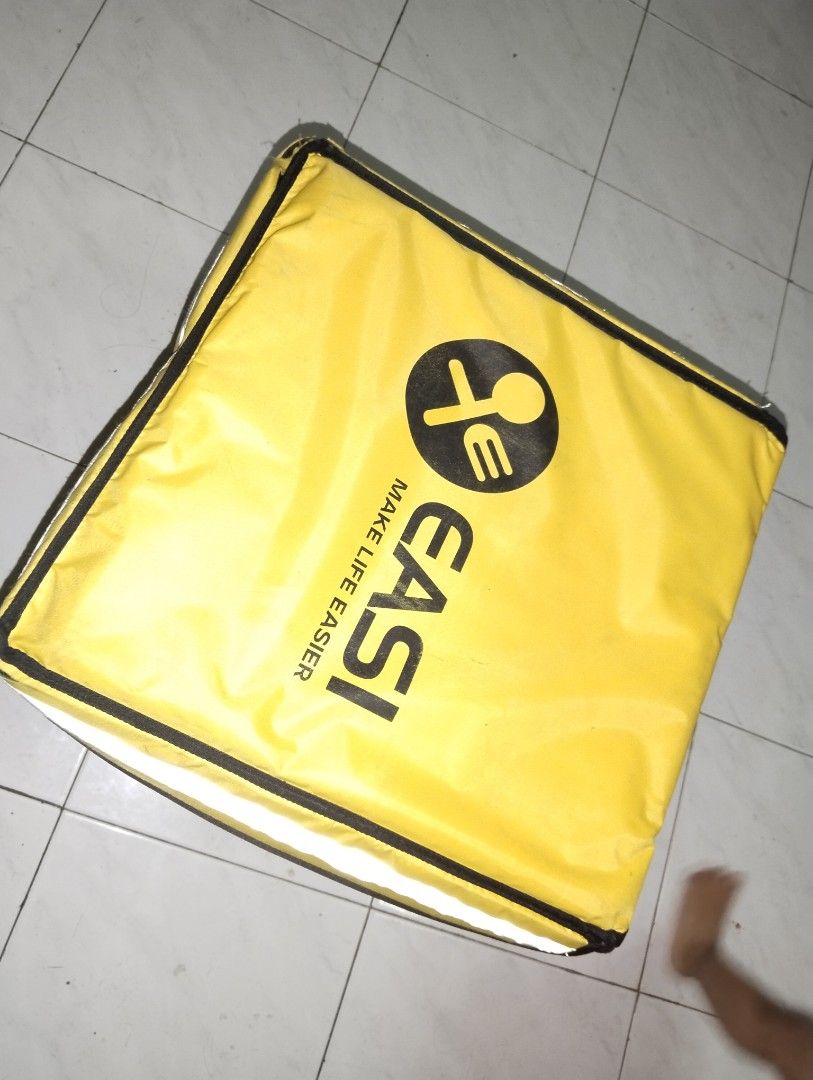 EASI Food Delivery Box, Furniture & Home Living, Outdoor Furniture on ...