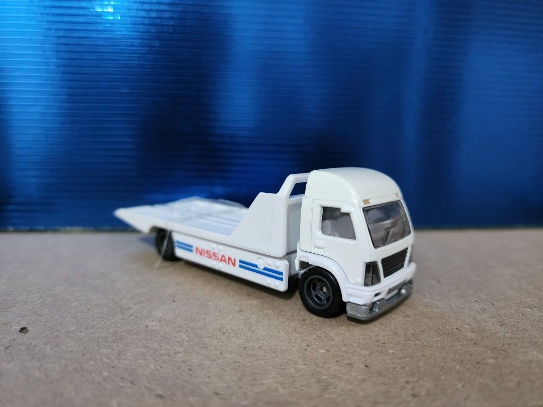 Hot Wheels Retro Rig, Hobbies & Toys, Toys & Games on Carousell