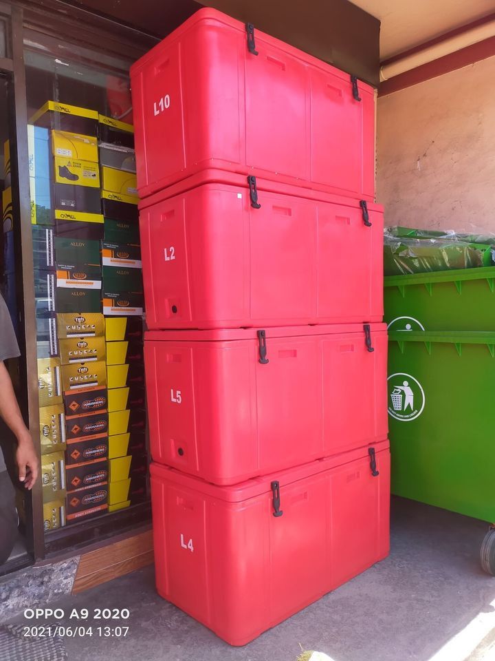 Ice box Cooler 240L cooler box, Furniture & Home Living, Home ...